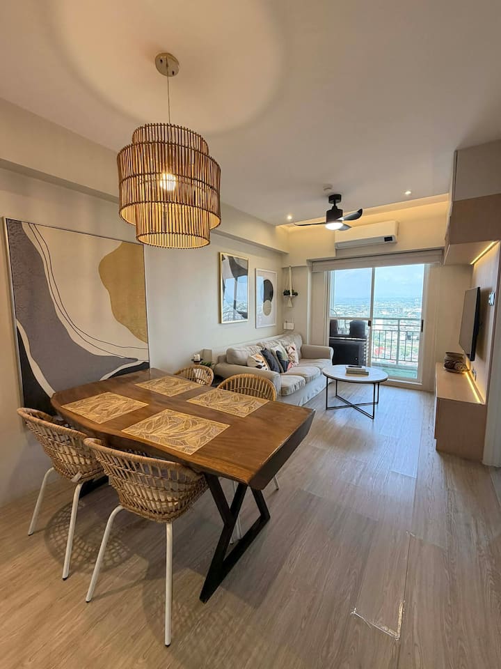 Spacious 2 Bedroom Condo Unit Near Pasig & Bgc - Pasig