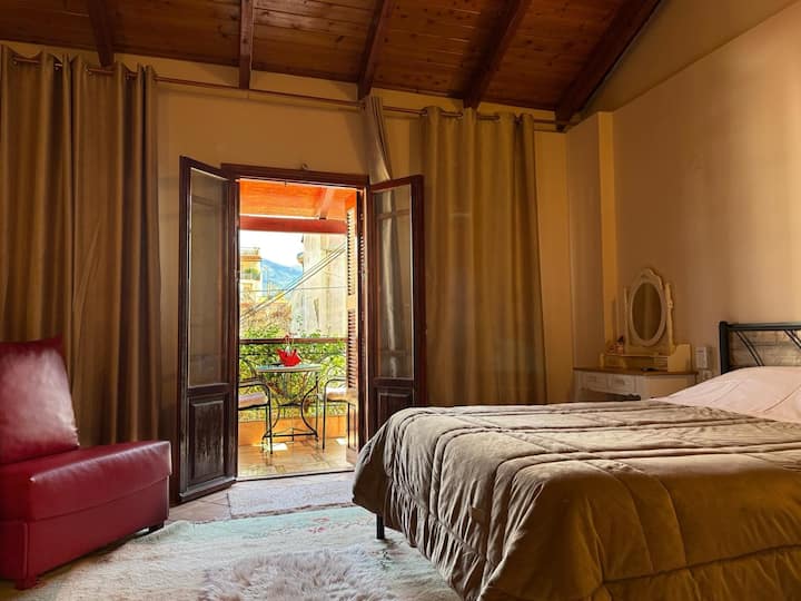 Στούντιο Κέντρου Άνω πόλης Πάτρας - Патры