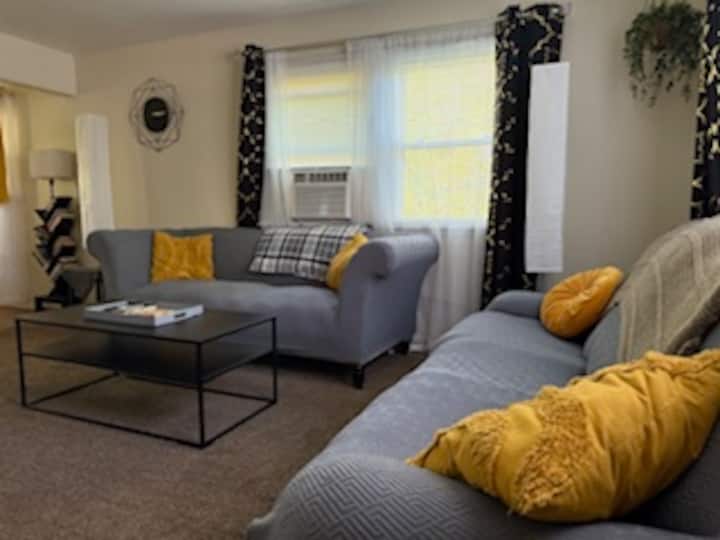 The Creekside Oasis Duplex - Central Avon - Avon, OH