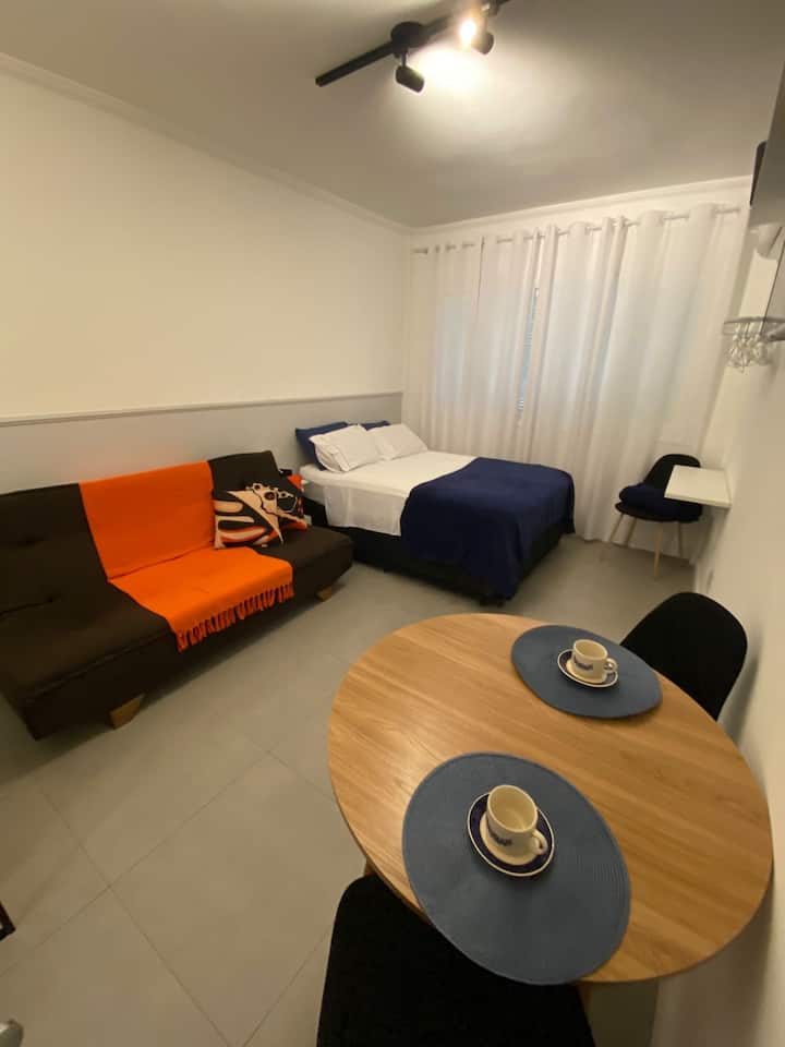 Studio Na Quadra Da Praia/ Gonzaga - Santos - Santos