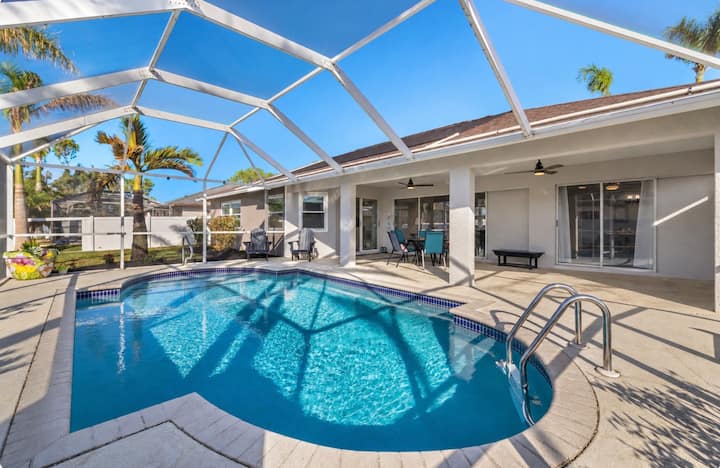 South Facing Pool Exposure - Cape Coral Get Away - Cape Coral, FL
