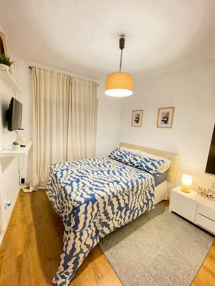 Great Room In Liceu Center (Ramblas) - Barcelona