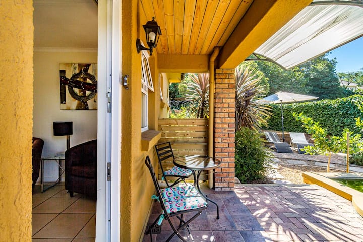 Tranquil Garden Suite - Somerset West