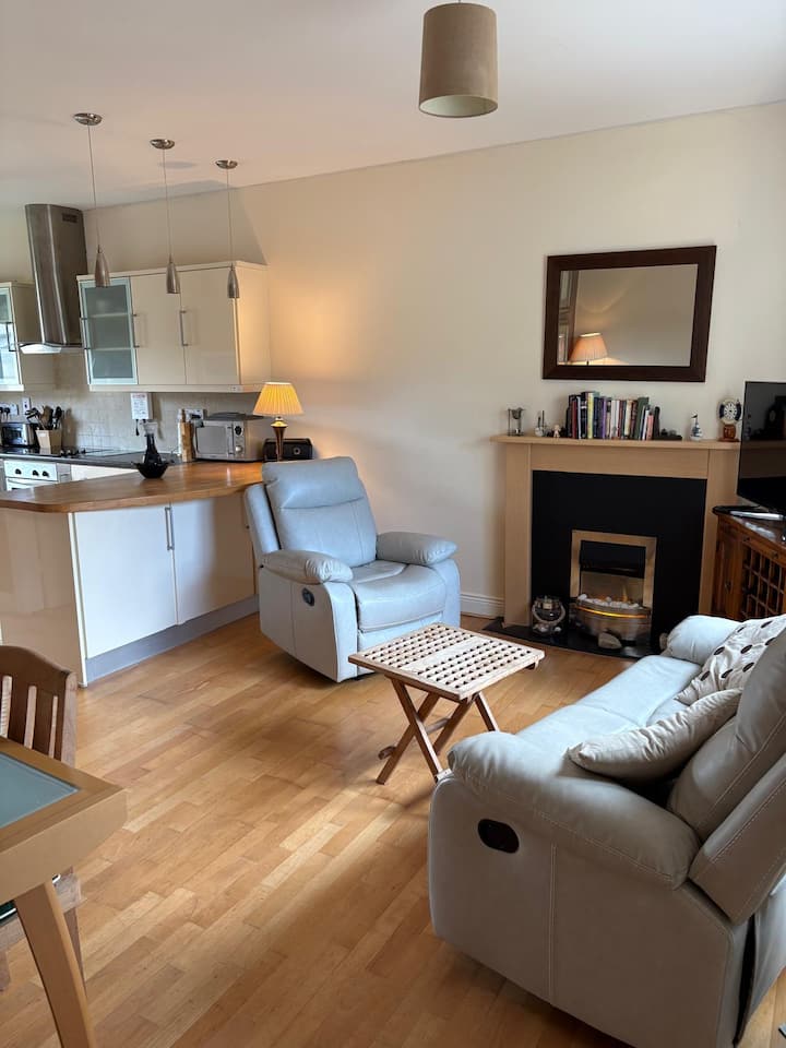 Stylish 3 Bed Dormer Close To Beach - Wexford