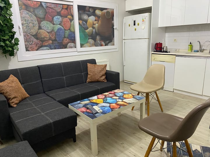 Bahçeli - Temiz (1+1) - Lüx - Uygun Fiyat - İzmir