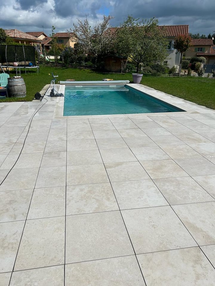 Maison Entre Ville Et Campagne - ibis Budget Mâcon Sud