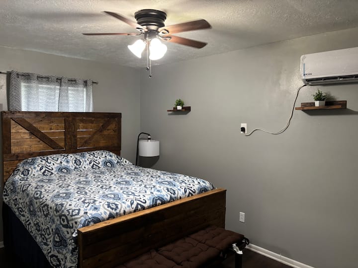 The Sweet Home - Pasadena, TX