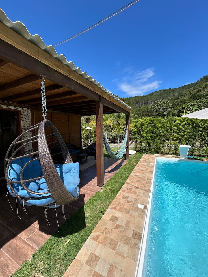 Casa Com Piscina E ÁRea Gourmet Na Armação. - Governador Celso Ramos