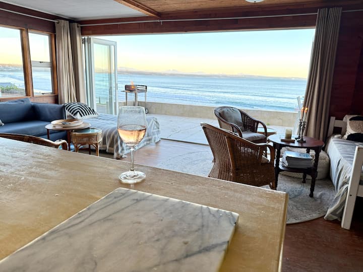 Rustic Beach House; Walk To Beach - Vleesbaai