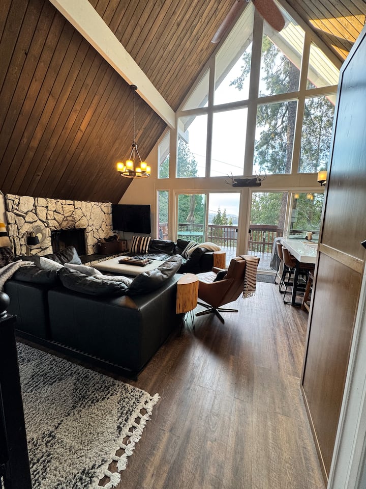 Relaxing A-frame With A Lake View - Lake Arrowhead, CA