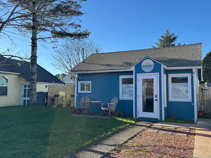 La Casita Azul: 2 Queens, Riverview, Dog Friendly! - Seaside, OR