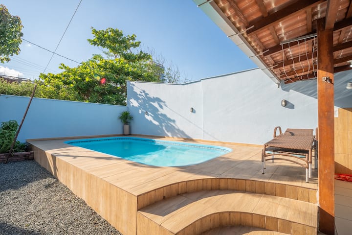 Casa Ampla Com Piscina A 90 M Da Praia Penha - Peña