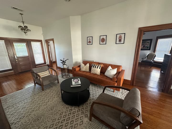 Charming Home In Downtown - Hammond, LA