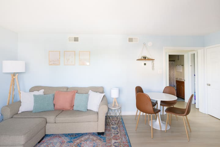 Boho Carolina Beach Condo - Water Views! - Carolina Beach, NC
