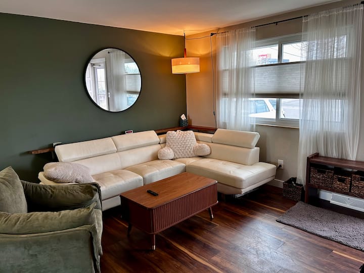 Up To 7 Guests // 1-3 Bedrooms In North Denver - Thornton, CO