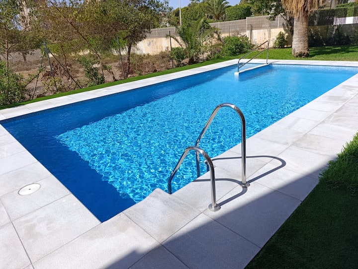 Los Sauces, A 400 M. De La Playa. 
Roquetas De Mar - Almería