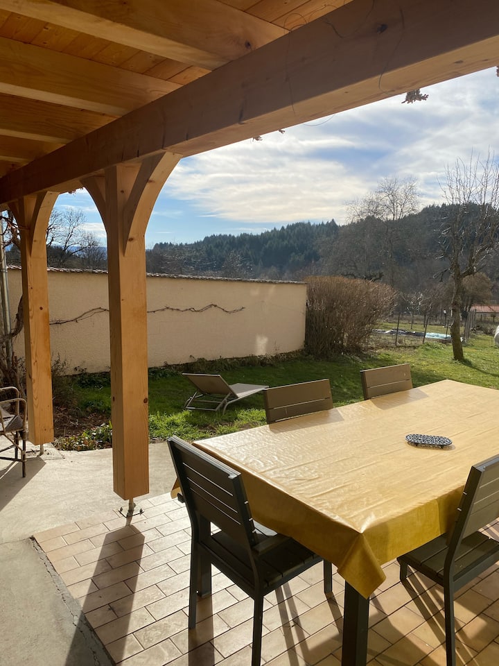 Maison Dans Un Village - Ambert