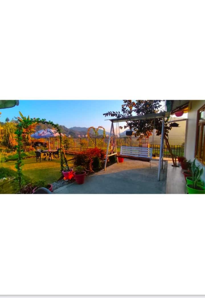 Saket Homestay - Presidential Room - Naukuchiatal