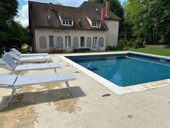 Grande Maison Avec Piscine Sur Parc Arboré De 2 Ha - Clamecy