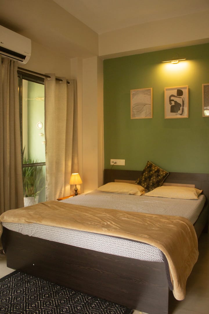 The Calm Nest | 3 Bhk Serviced Apt | Near Airport - Kolkata