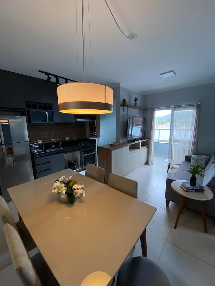 Apto Com Piscina E Bem Localizado! - Ubatuba