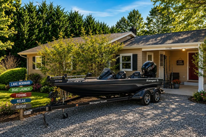 Fishing & Family Retreat | Boat Parking For 3 - Denver, NC