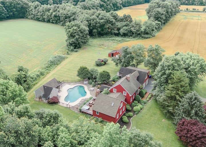 Farmhouse W/hot Tub, Close To Tuckohoe State Park - Denton, MD