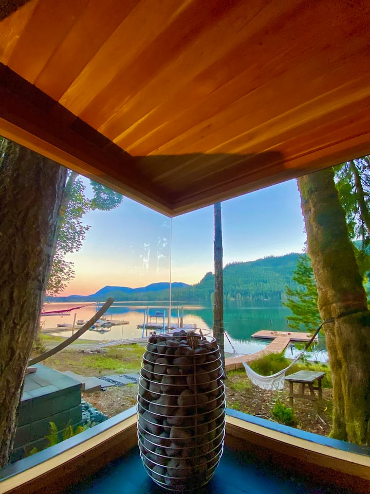 Youbou Lakehouse - Vancouver Island