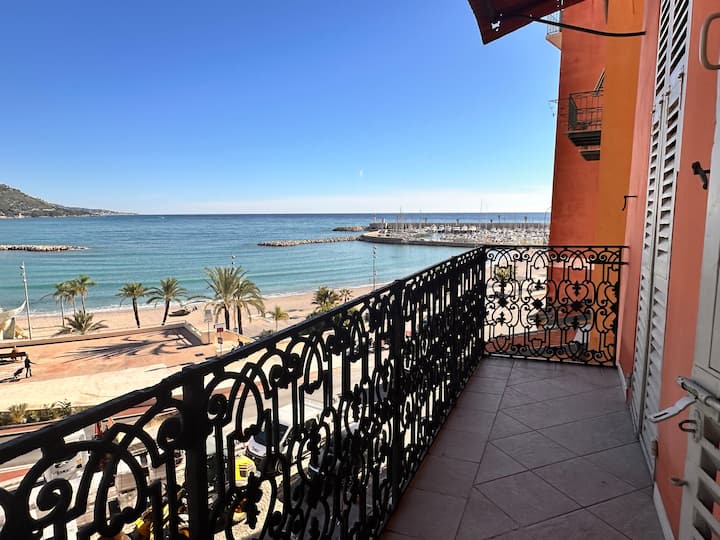 Centro Storico Trilocale Su 3 Livelli Vista Mare - Menton