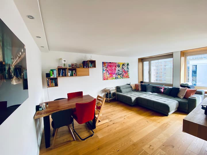 Gemütliche Wohnung In Ruhiger Lage Mit 2 Balkonen - Munique