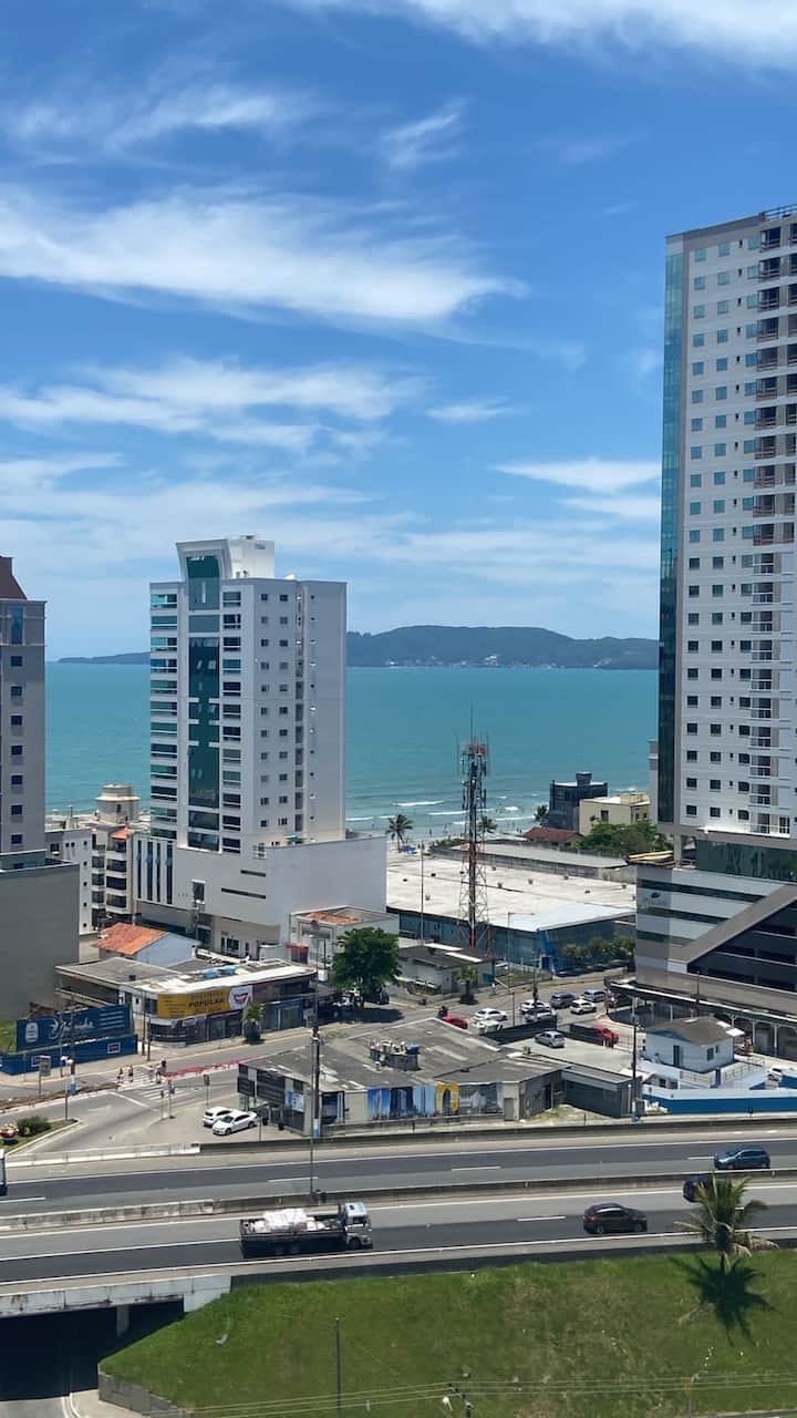Apartamento Com Vista Mar, 2 Dormitórios, Garagem. - Itapema