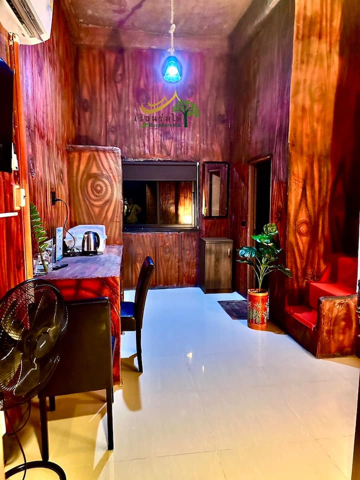 Stump House - Roi Et