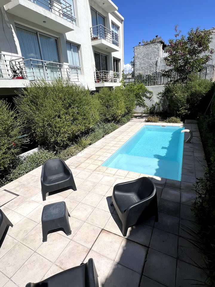 Increíble Depto. En Mendoza Con Piscina Y Cochera - Mendoza