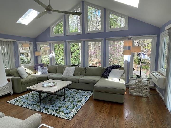 Peaceful Garden Retreat 4 Br, Private & Comfy - Durham, NC