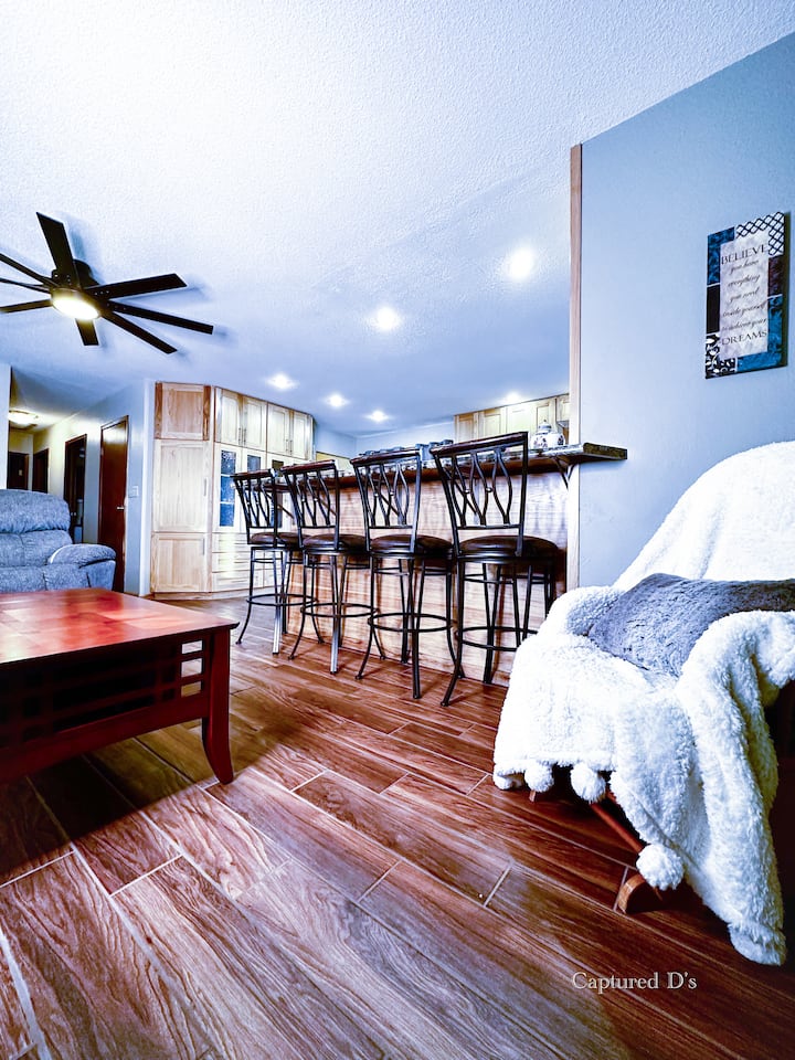 1 King & 1 Queen Bed Escape - Sturgis, SD