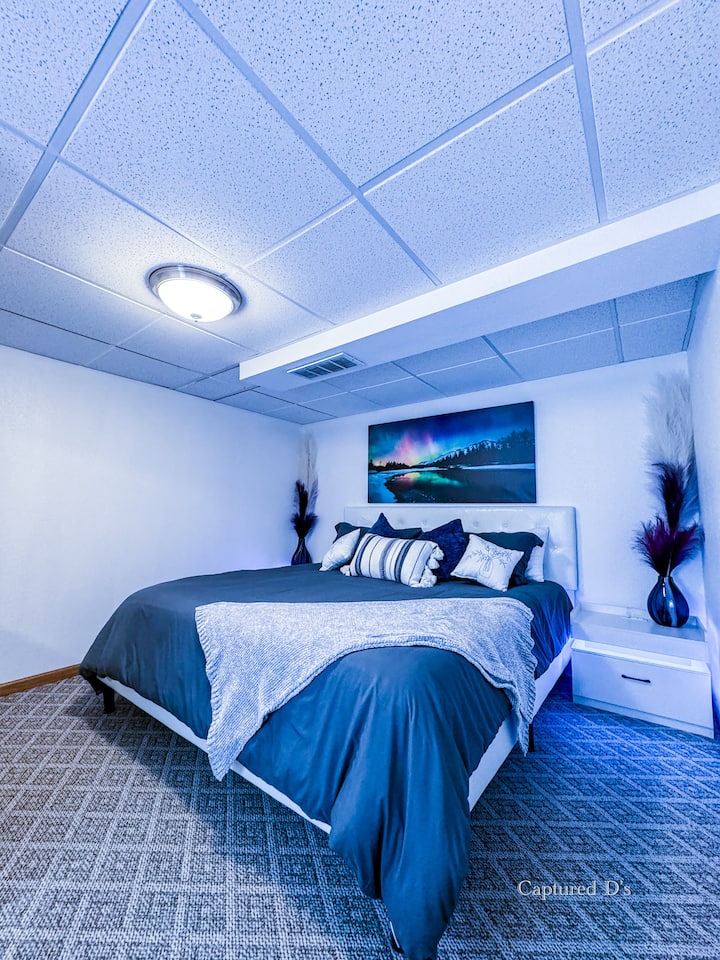 2 King & 3 Queen Bed Paradise - Sturgis, SD