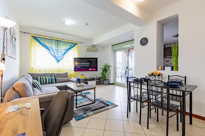 Ring 2 Rooms Deluxe Spacious Big Terrace + Parking - ティミショアラ