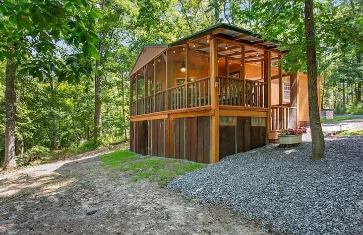 Cedar Lodge At The Lazy L - Providence Canyon State Park, Lumpkin