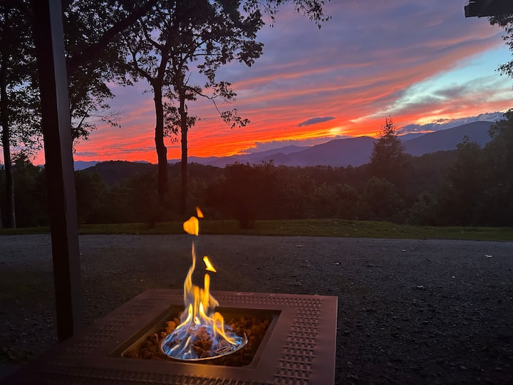 The Mountains Await Suite•refresh•rejuvenate•relax - North Carolina