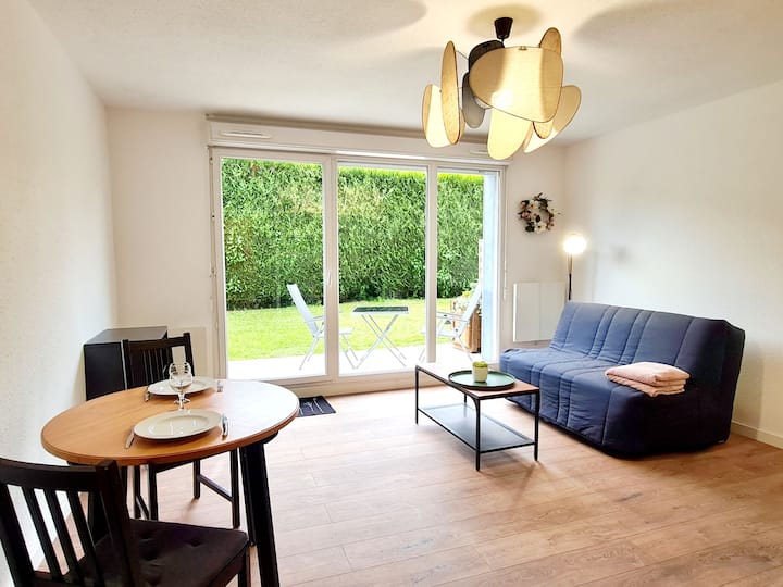 Grand Studio Avec Terrasse Et Parking Gratuit - Arras