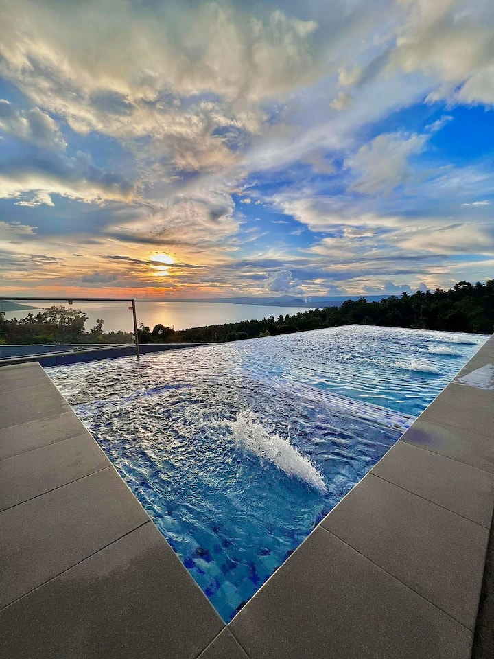 Lakefront By Sophia -Private Sunset Lakeview Villa - Mataas Na Kahoy