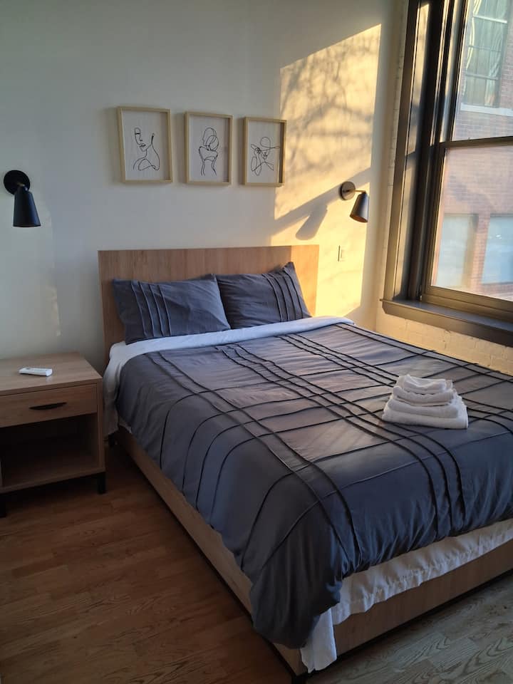 Luxury Loft Style Private Apartment Trumbull Pratt - Hartford, CT