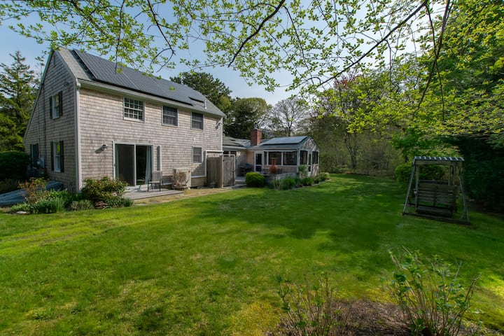 Spacious Mins From Beach & Dogs Welcome! - Orleans, MA