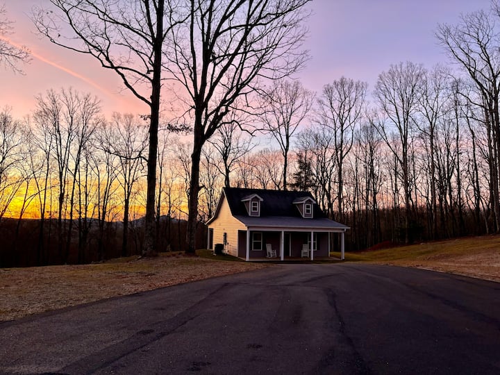 Guest House: Less Than 6 Miles Away From Dahlonega - Dahlonega, GA