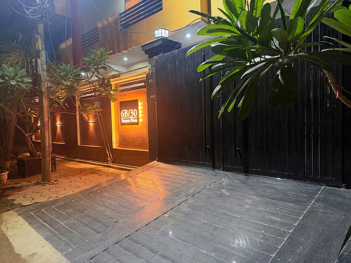 Feels Like Home. - Lucknow