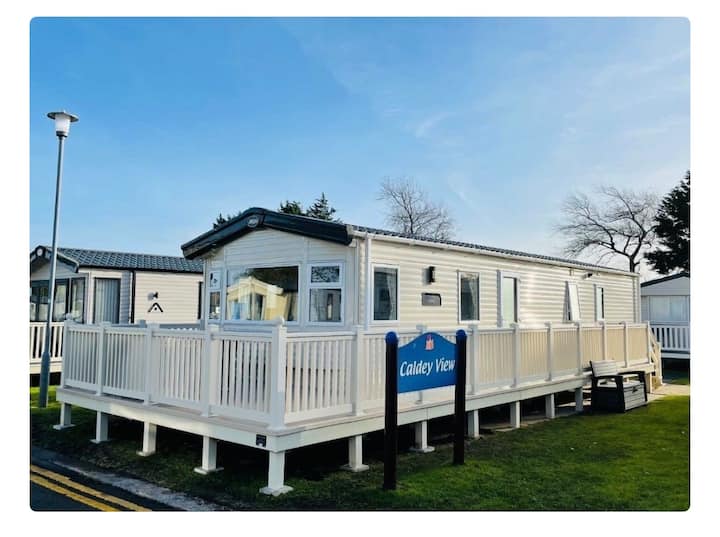 Walking Distance To The Beach And Tenby Town. - Tenby