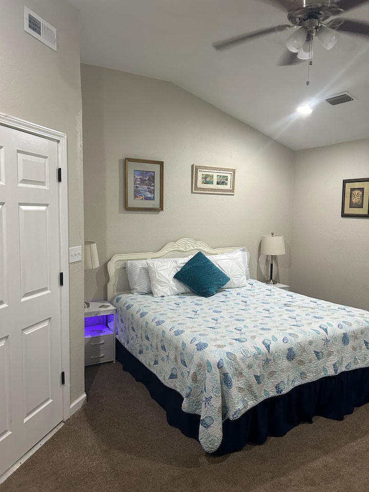 Apalach Hideaway - Apalachicola, FL