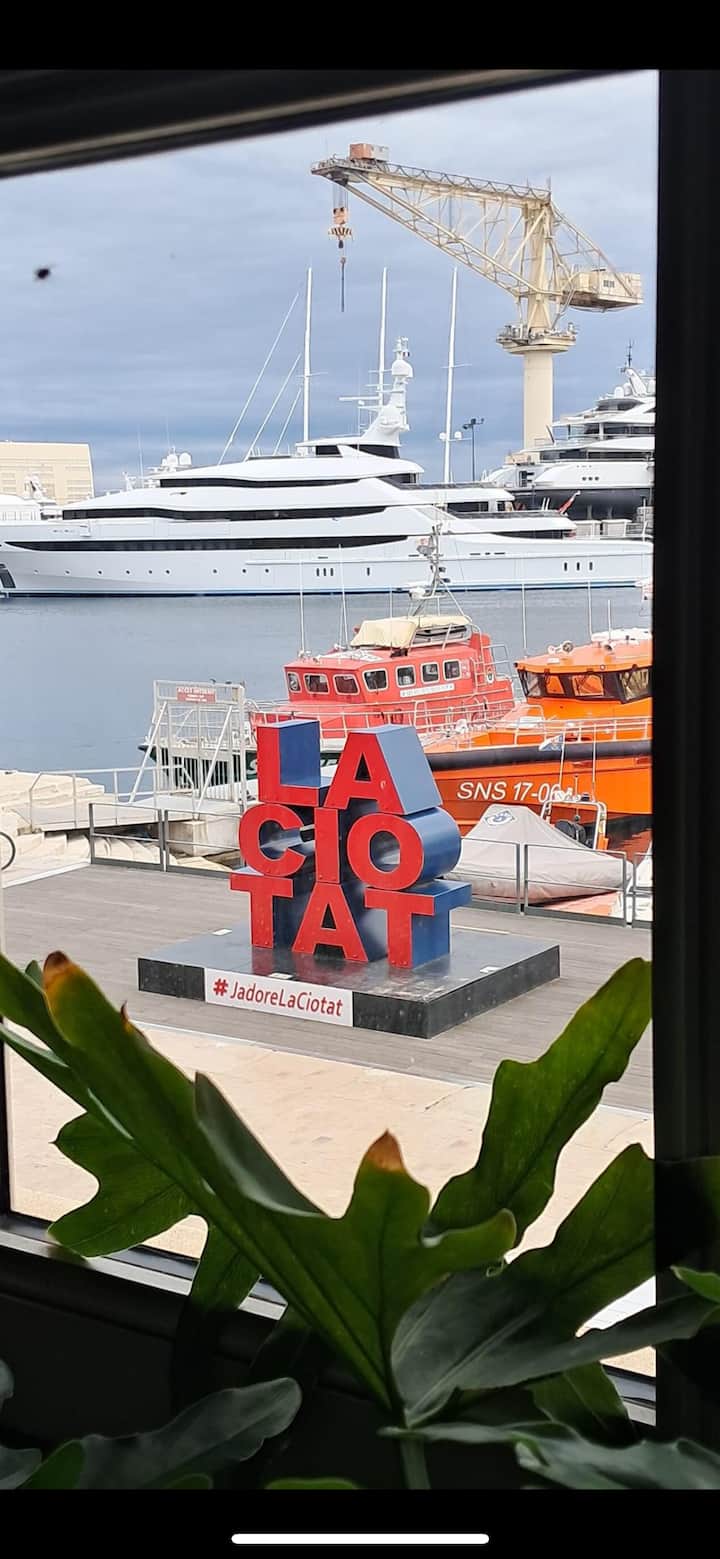 Joli Studio Fonctionnel - La Ciotat