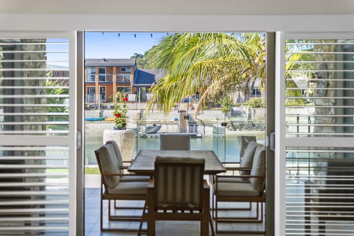 Waterfront | Private Beach, Pool & Sunset Views - Coolangatta