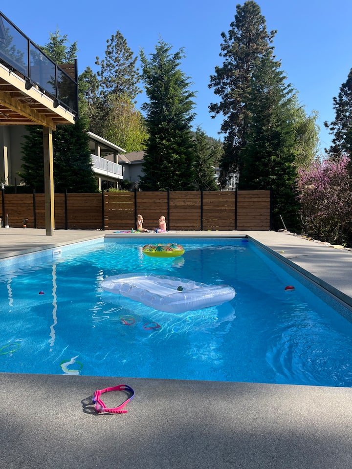 Private Heated Saltwater Pool Self Contained Suite - Kelowna